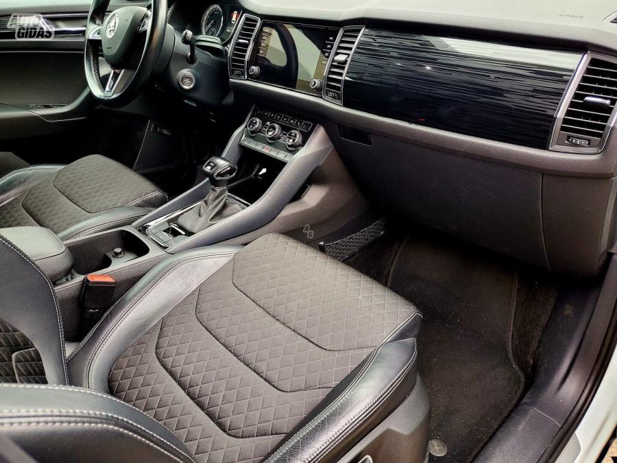 White Skoda Kodiaq 2018 in Vilnius, with an engine capacity of 2.00 L and mileage of 142 thousand km for 19800 €, photo 16 on AUTOMOTO.COM.LV