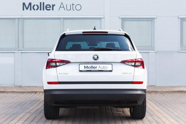 White Skoda Kodiaq 2018 in Ventspils, with an engine capacity of 2.00 L and mileage of 241 thousand km for 17850 €, photo 4 on AUTOMOTO.COM.LV