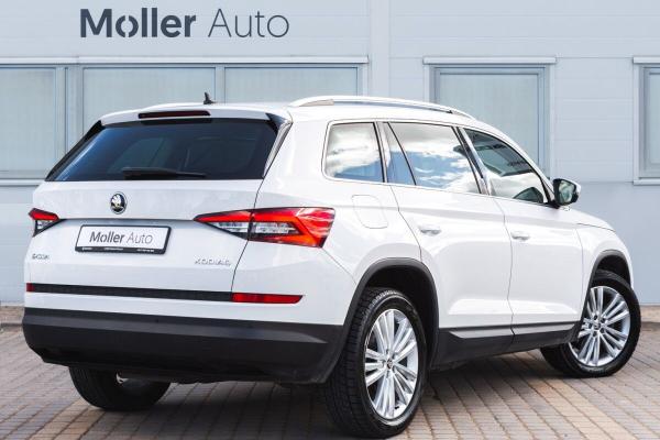 White Skoda Kodiaq 2018 in Ventspils, with an engine capacity of 2.00 L and mileage of 241 thousand km for 17850 €, photo 5 on AUTOMOTO.COM.LV