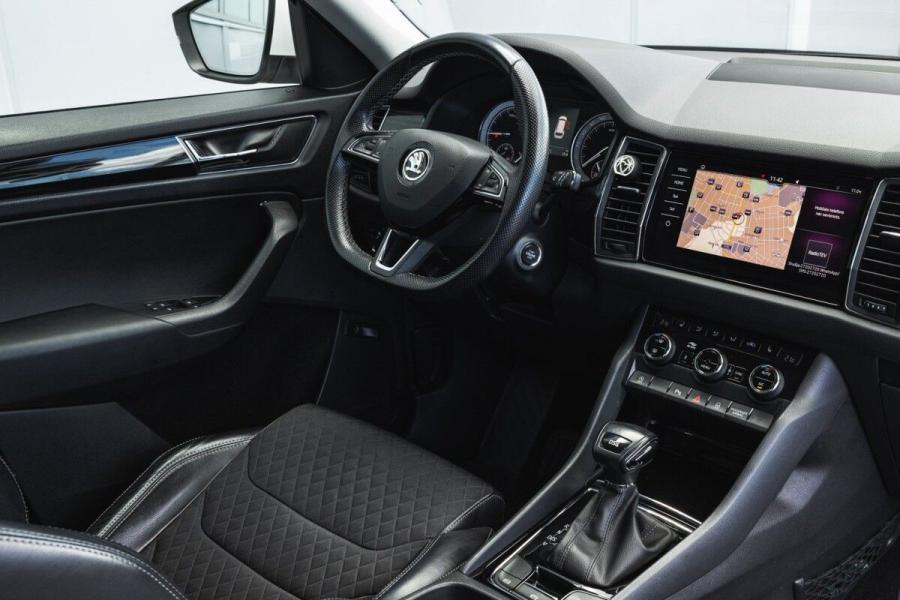 Белый Шкода Kodiaq 2018 в Вентспилс, объемом двигателя 2.00 л и пробегом 241 тыс. км за 17850 €, фото 17 на AUTOMOTO.COM.LV