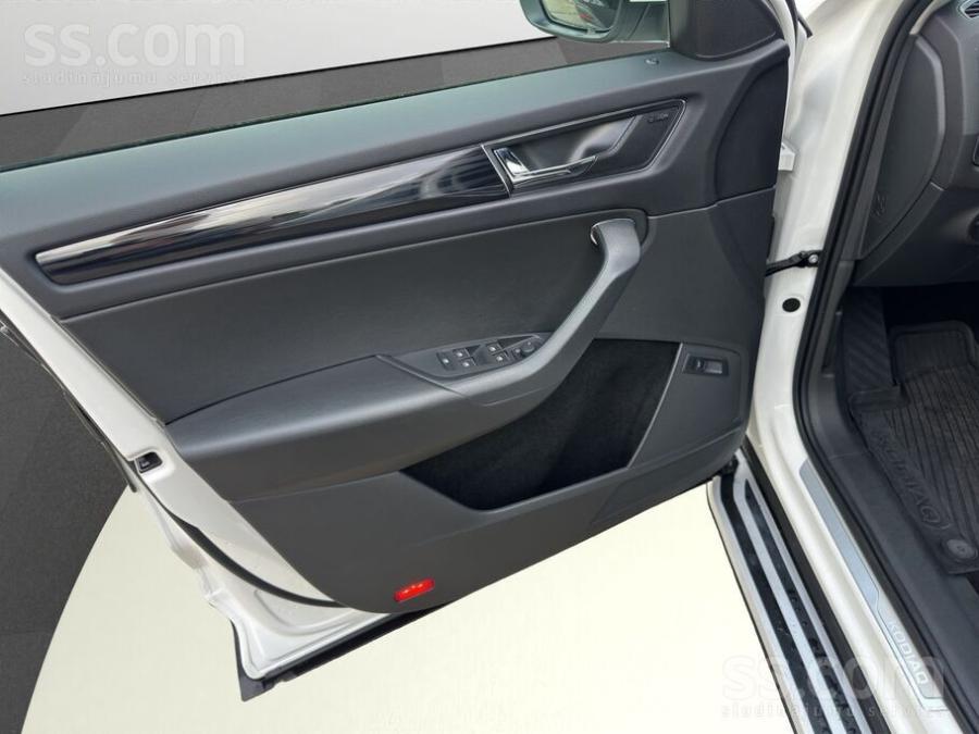 Balts Skoda Kodiaq 2018 Rīga, ar dzinēja tilpumu 2.00 L un nobraukumu 152 tūkst. km par 17990 €, foto 13 vietnē AUTOMOTO.COM.LV