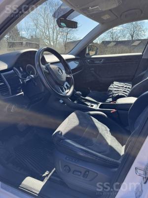 White Skoda Kodiaq 2018 in Ventspils, with an engine capacity of 2.00 L and mileage of 149 thousand km for 18500 €, photo 7 on AUTOMOTO.COM.LV