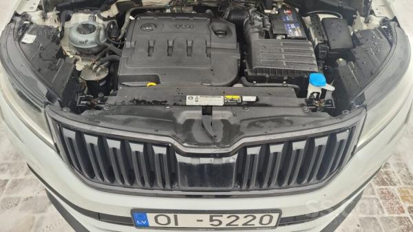 White Skoda Kodiaq 2018 in Riga, with an engine capacity of 2.00 L and mileage of 191 thousand km for 21000 €, photo 6 on AUTOMOTO.COM.LV
