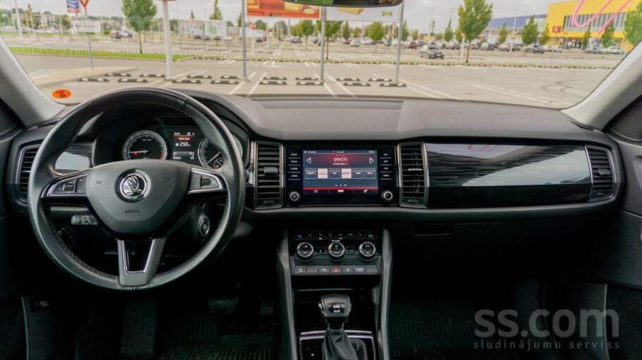 Белый Шкода Kodiaq 2018 в Рига, объемом двигателя 2.00 л и пробегом 293 тыс. км за 18490 €, фото 12 на AUTOMOTO.COM.LV