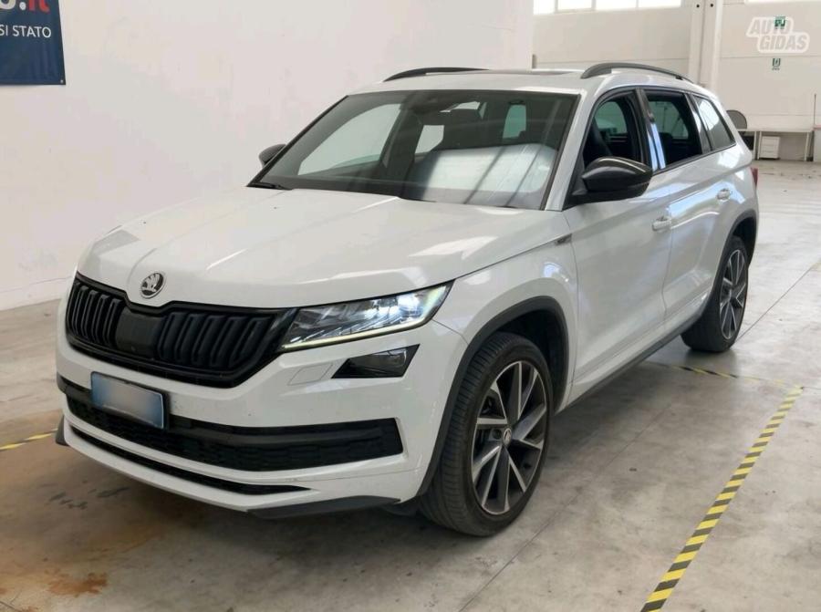 White Skoda Kodiaq 2018 in Kaunas, with an engine capacity of 2.00 L and mileage of 242 thousand km for 18950 €, photo 3 on AUTOMOTO.COM.LV