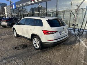 Белый Шкода Kodiaq 2018 в Вильнюс, объемом двигателя 1.97 л и пробегом 252 тыс. км за 13500 €, фото  на AUTOMOTO.COM.LV
