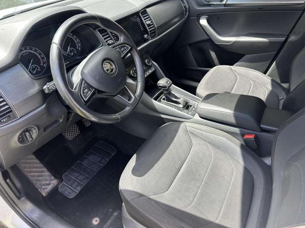 Balts Skoda Kodiaq 2018 Viļņa, ar dzinēja tilpumu 1.97 L un nobraukumu 252 tūkst. km par 13500 €, foto 5 vietnē AUTOMOTO.COM.LV