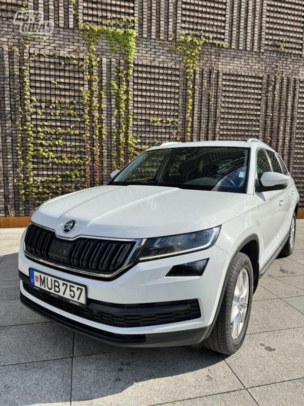 White Skoda Kodiaq 2018 in Vilnius, with an engine capacity of 2.00 L and mileage of 121 thousand km for 20000 €, photo 1 on AUTOMOTO.COM.LV