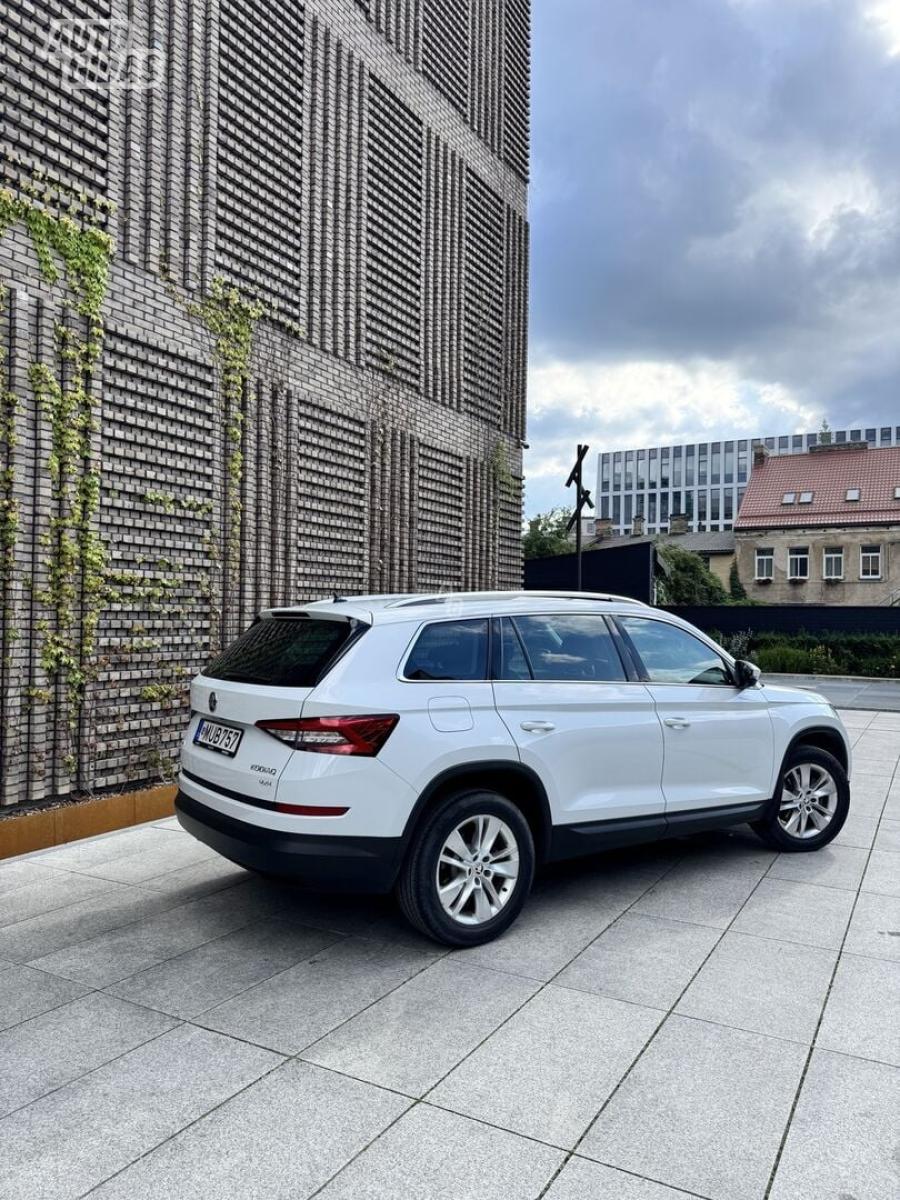 Белый Шкода Kodiaq 2018 в Вильнюс, объемом двигателя 2.00 л и пробегом 121 тыс. км за 20000 €, фото 9 на AUTOMOTO.COM.LV