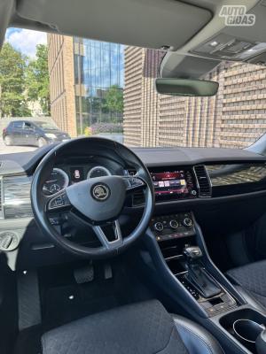 Белый Шкода Kodiaq 2018 в Вильнюс, объемом двигателя 2.00 л и пробегом 121 тыс. км за 20000 €, фото 10 на AUTOMOTO.COM.LV