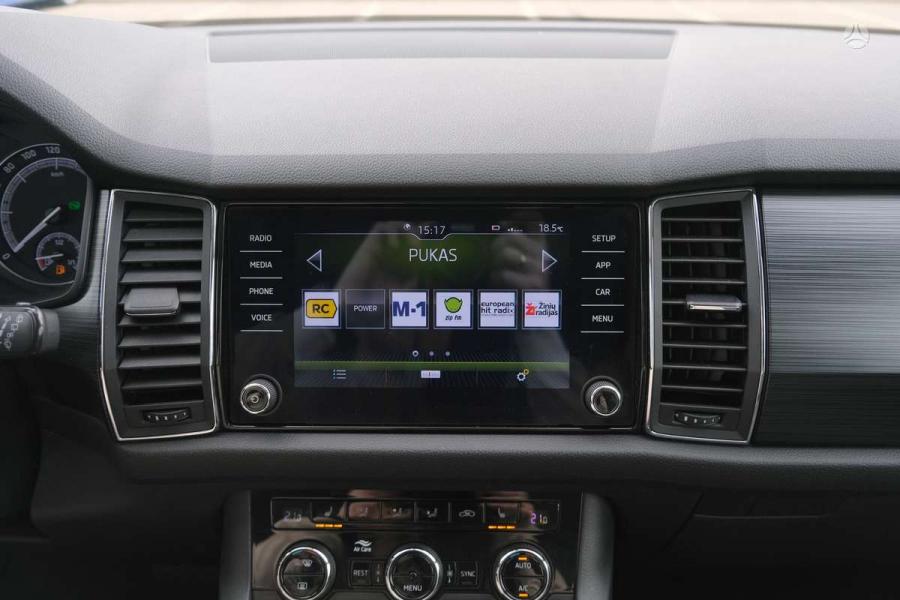 Белый Шкода Kodiaq 2018 в Вильнюс, объемом двигателя 2.00 л и пробегом 200 тыс. км за 18950 €, фото 23 на AUTOMOTO.COM.LV