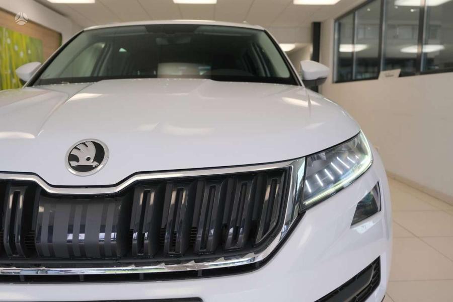 Белый Шкода Kodiaq 2018 в Вильнюс, объемом двигателя 2.00 л и пробегом 200 тыс. км за 18950 €, фото 51 на AUTOMOTO.COM.LV