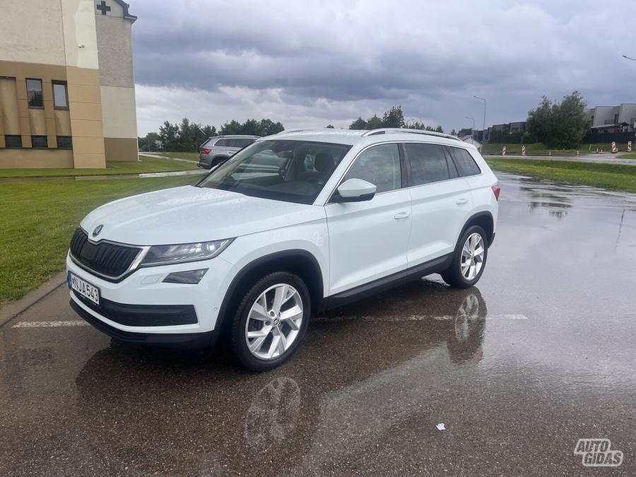 White Skoda Kodiaq 2018 in Kaunas, with an engine capacity of 2.00 L and mileage of 234 thousand km for 18350 €, photo 1 on AUTOMOTO.COM.LV