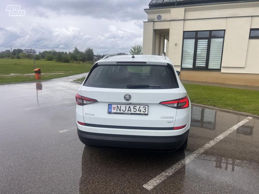 White Skoda Kodiaq 2018 in Kaunas, with an engine capacity of 2.00 L and mileage of 234 thousand km for 18350 €, photo 6 on AUTOMOTO.COM.LV
