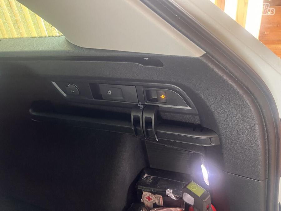 White Skoda Kodiaq 2018 in Kaunas, with an engine capacity of 2.00 L and mileage of 234 thousand km for 18350 €, photo 15 on AUTOMOTO.COM.LV