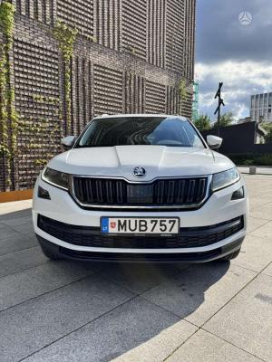 White Skoda Kodiaq 2018 in Vilnius, with an engine capacity of 1.97 L and mileage of 121 thousand km for 19200 €, photo 6 on AUTOMOTO.COM.LV