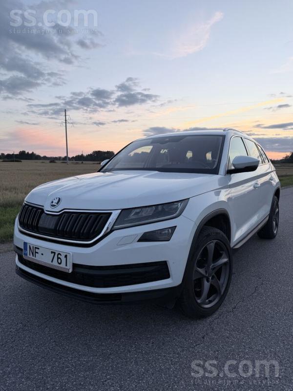 Белый Шкода Kodiaq 2018 в Рига, объемом двигателя 2.00 л и пробегом 249 тыс. км за 14500 €, фото 1 на AUTOMOTO.COM.LV