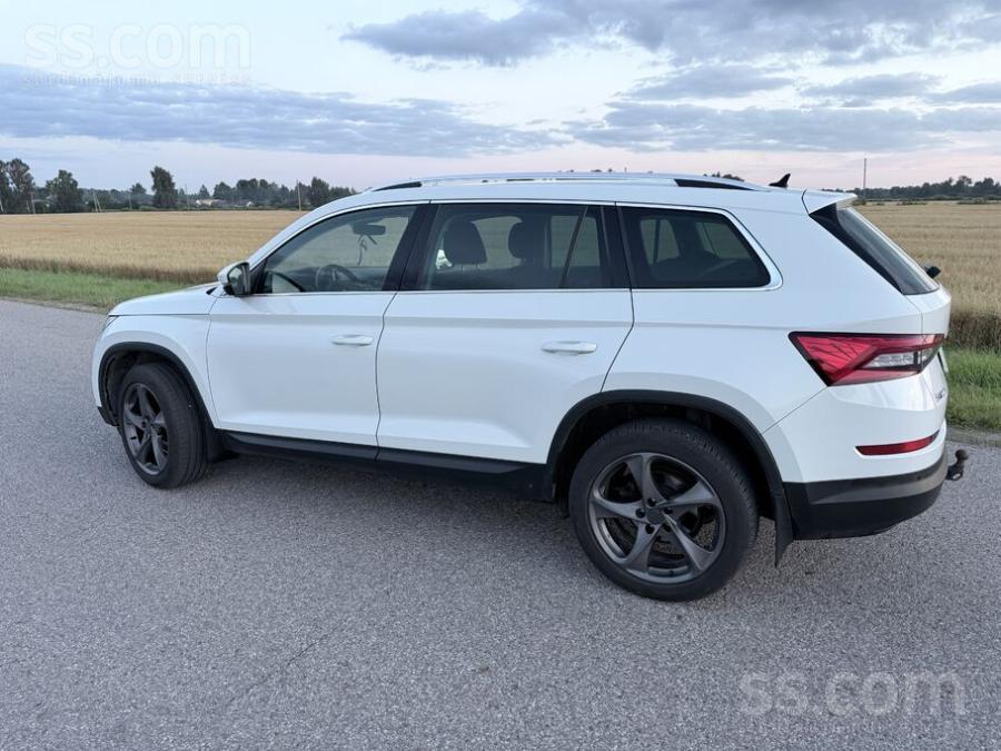Balts Skoda Kodiaq 2018 Rīga, ar dzinēja tilpumu 2.00 L un nobraukumu 249 tūkst. km par 14500 €, foto 4 vietnē AUTOMOTO.COM.LV