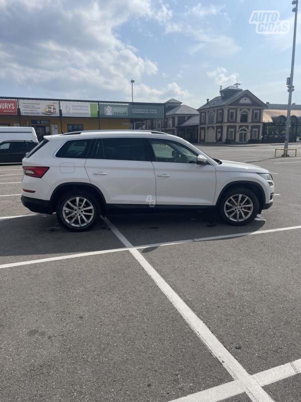White Skoda Kodiaq 2018 in Kaunas, with an engine capacity of 2.00 L and mileage of 390 thousand km for 13500 €, photo 5 on AUTOMOTO.COM.LV