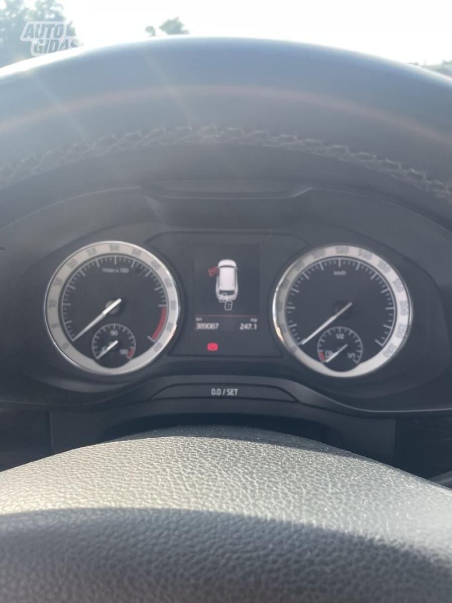 Белый Шкода Kodiaq 2018 в Каунас, объемом двигателя 2.00 л и пробегом 390 тыс. км за 13500 €, фото 13 на AUTOMOTO.COM.LV