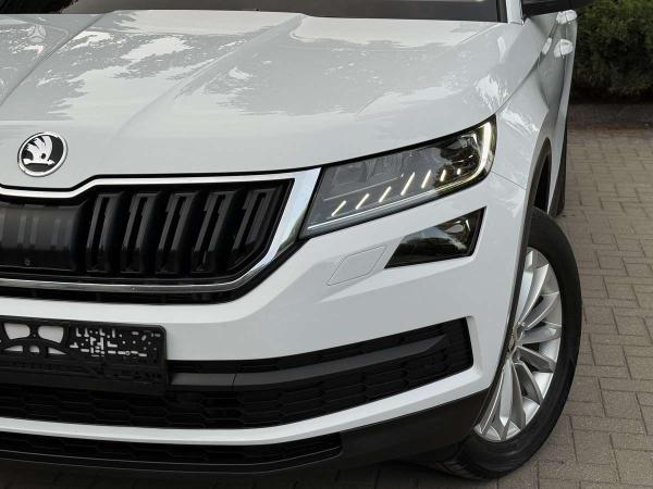 White Skoda Kodiaq 2018 in Prienai, with an engine capacity of 1.97 L and mileage of 247 thousand km for 18800 €, photo 6 on AUTOMOTO.COM.LV