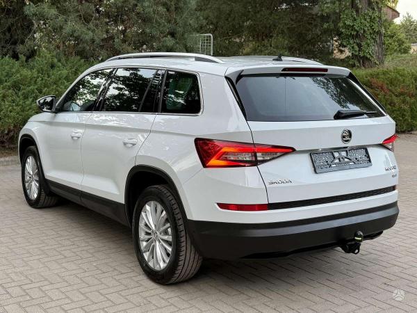 White Skoda Kodiaq 2018 in Prienai, with an engine capacity of 1.97 L and mileage of 247 thousand km for 18800 €, photo 10 on AUTOMOTO.COM.LV