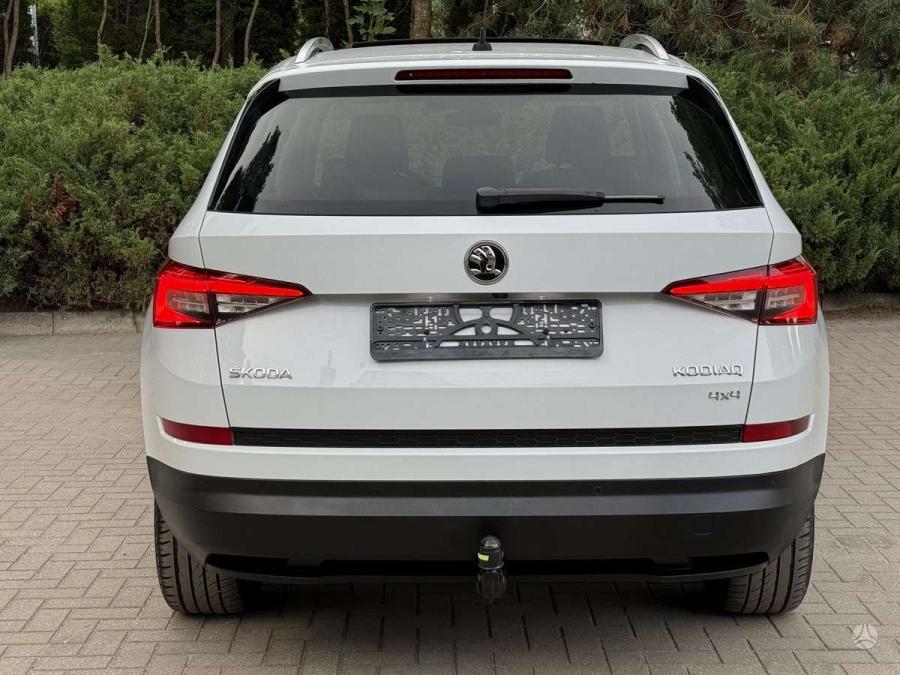 Белый Шкода Kodiaq 2018 в Пренай, объемом двигателя 1.97 л и пробегом 247 тыс. км за 18800 €, фото 12 на AUTOMOTO.COM.LV