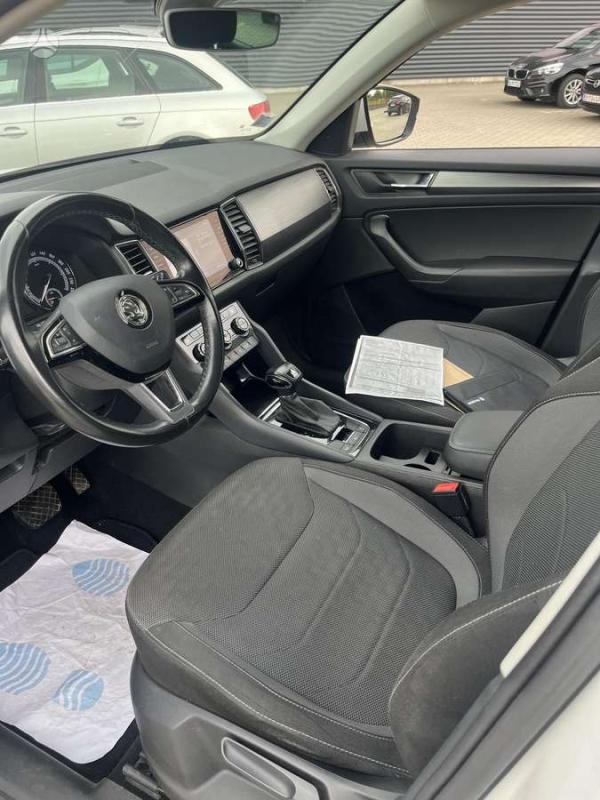 Белый Шкода Kodiaq 2018 в Таураге, объемом двигателя 1.97 л и пробегом 219 тыс. км за 14700 €, фото 4 на AUTOMOTO.COM.LV