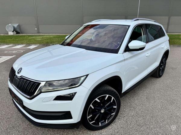 White Skoda Kodiaq 2018 in Prienai, with an engine capacity of 1.97 L and mileage of 280 thousand km for 14850 €, photo 1 on AUTOMOTO.COM.LV