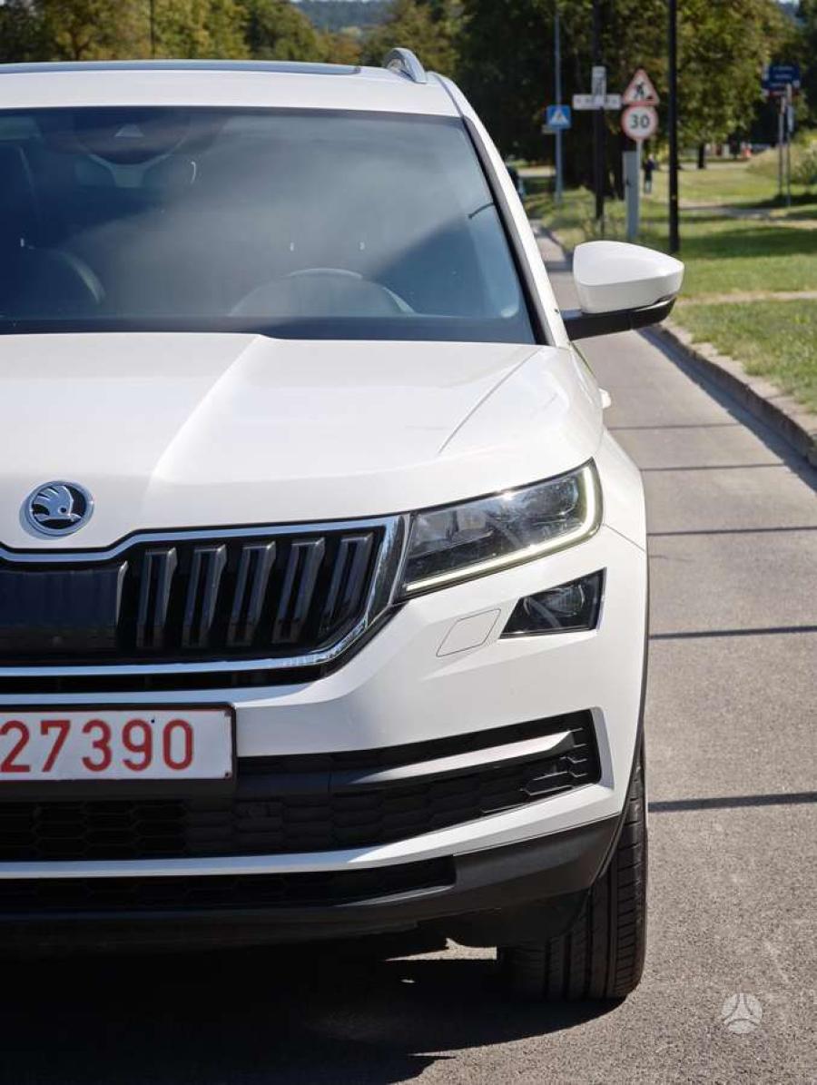White Skoda Kodiaq 2018 in Vilnius, with an engine capacity of 1.97 L and mileage of 187 thousand km for 19900 €, photo 4 on AUTOMOTO.COM.LV