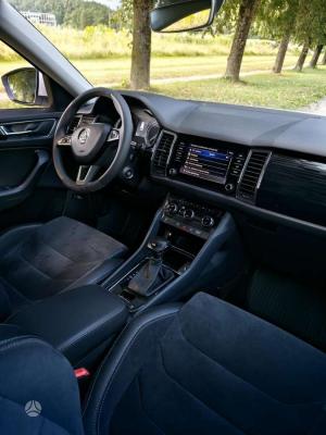 White Skoda Kodiaq 2018 in Vilnius, with an engine capacity of 1.97 L and mileage of 187 thousand km for 19900 €, photo 14 on AUTOMOTO.COM.LV
