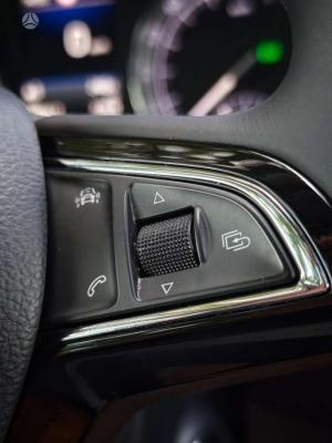 White Skoda Kodiaq 2018 in Vilnius, with an engine capacity of 1.97 L and mileage of 187 thousand km for 19900 €, photo 17 on AUTOMOTO.COM.LV