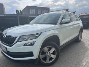 White Skoda Kodiaq 2018 in Vilnius, with an engine capacity of 2.00 L and mileage of 255 thousand km for 17800 €, photo  on AUTOMOTO.COM.LV
