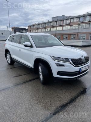 Balts Skoda Kodiaq 2018 Rīga, ar dzinēja tilpumu 2.00 L un nobraukumu 150 tūkst. km par 20600 €, foto  vietnē AUTOMOTO.COM.LV