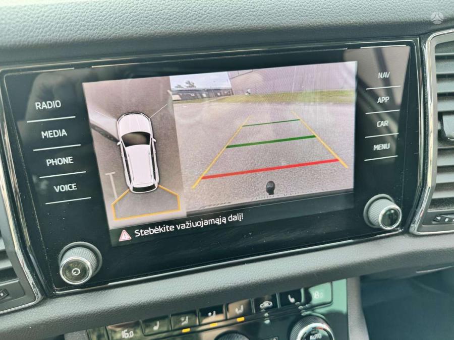 Белый Шкода Kodiaq 2018 в Пренай, объемом двигателя 1.97 л и пробегом 280 тыс. км за 14500 €, фото 16 на AUTOMOTO.COM.LV