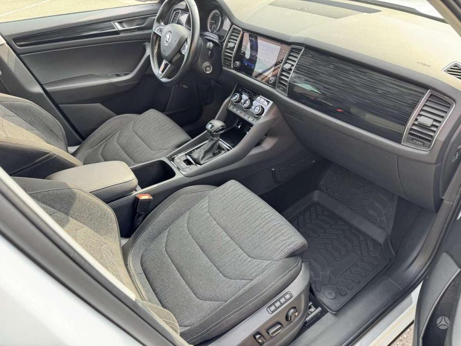 Белый Шкода Kodiaq 2018 в Пренай, объемом двигателя 1.97 л и пробегом 280 тыс. км за 14500 €, фото 30 на AUTOMOTO.COM.LV