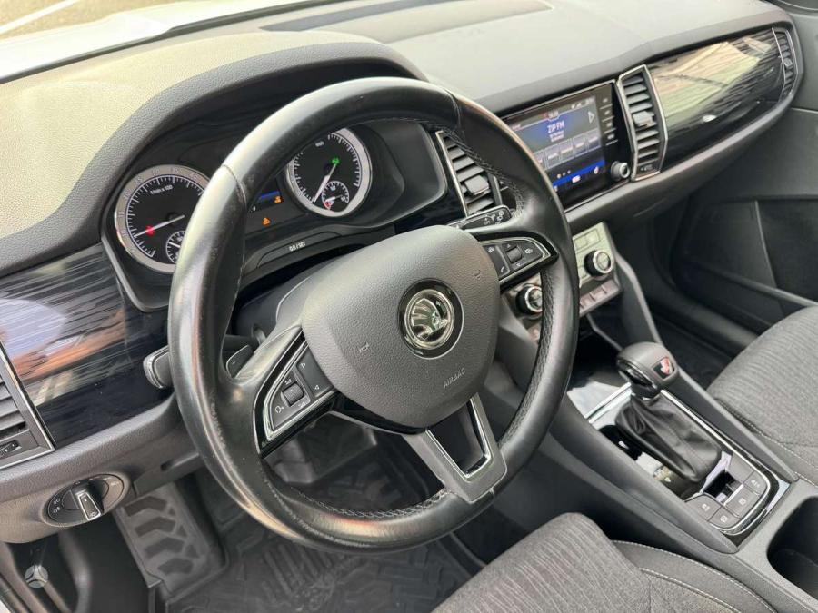 Белый Шкода Kodiaq 2018 в Пренай, объемом двигателя 1.97 л и пробегом 280 тыс. км за 14500 €, фото 35 на AUTOMOTO.COM.LV