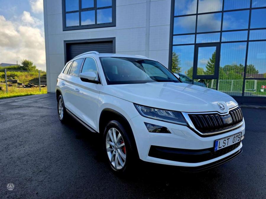 Белый Шкода Kodiaq 2018 в Кретинга, объемом двигателя 2.00 л и пробегом 355 тыс. км за 12700 €, фото 1 на AUTOMOTO.COM.LV