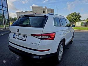 Белый Шкода Kodiaq 2018 в Кретинга, объемом двигателя 2.00 л и пробегом 355 тыс. км за 12700 €, фото 4 на AUTOMOTO.COM.LV