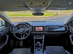 Белый Шкода Kodiaq 2018 в Кретинга, объемом двигателя 2.00 л и пробегом 355 тыс. км за 12700 €, фото 18 на AUTOMOTO.COM.LV