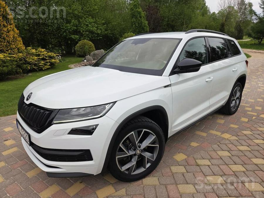 White Skoda Kodiaq 2018 in Riga, with an engine capacity of 2.00 L and mileage of 205 thousand km for 20500 €, photo 3 on AUTOMOTO.COM.LV