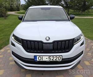 White Skoda Kodiaq 2018 in Riga, with an engine capacity of 2.00 L and mileage of 205 thousand km for 20500 €, photo 7 on AUTOMOTO.COM.LV