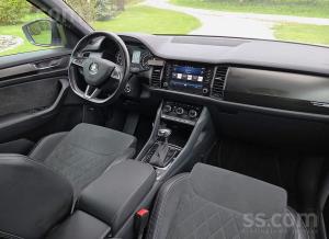 White Skoda Kodiaq 2018 in Riga, with an engine capacity of 2.00 L and mileage of 205 thousand km for 20500 €, photo 9 on AUTOMOTO.COM.LV