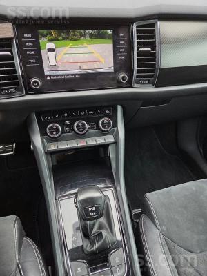 White Skoda Kodiaq 2018 in Riga, with an engine capacity of 2.00 L and mileage of 205 thousand km for 20500 €, photo 11 on AUTOMOTO.COM.LV