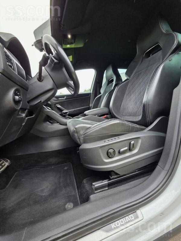 White Skoda Kodiaq 2018 in Riga, with an engine capacity of 2.00 L and mileage of 205 thousand km for 20500 €, photo 10 on AUTOMOTO.COM.LV