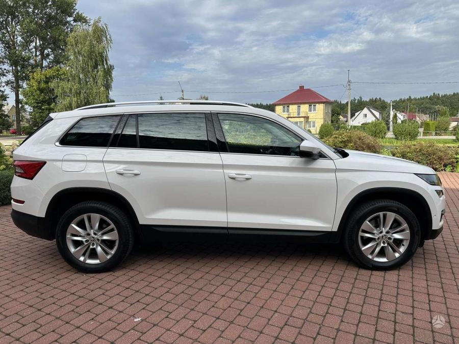 Balts Skoda Kodiaq 2018 Kelmė, ar dzinēja tilpumu 1.97 L un nobraukumu 293 tūkst. km par 17200 €, foto 5 vietnē AUTOMOTO.COM.LV