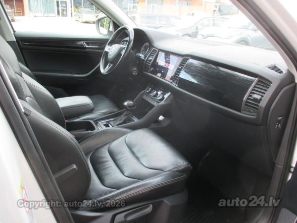 Skoda Kodiaq 2018 in Tartu on AUTOMOTO.COM.LV White Skoda Kodiaq 2018 in Tartu, with an engine capacity of 2.00 L and mileage of 211 thousand km for 17990 €, photo 10 on AUTOMOTO.COM.LV
