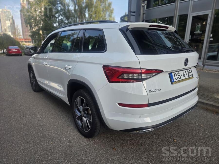 White Skoda Kodiaq 2018 in Riga, with an engine capacity of 2.00 L and mileage of 0 thousand km for 15900 €, photo 4 on AUTOMOTO.COM.LV