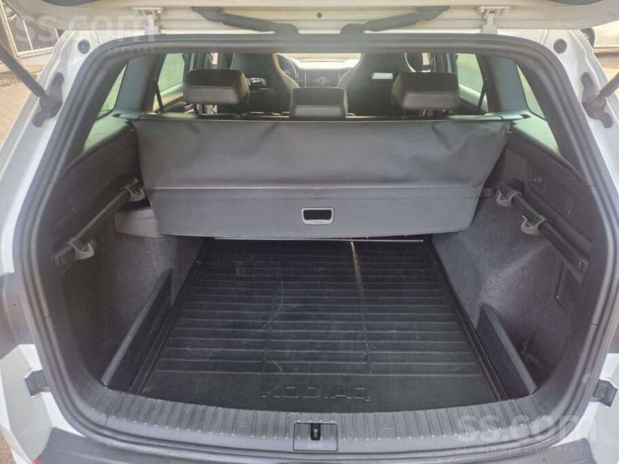 White Skoda Kodiaq 2018 in Riga, with an engine capacity of 2.00 L and mileage of 0 thousand km for 15900 €, photo 8 on AUTOMOTO.COM.LV