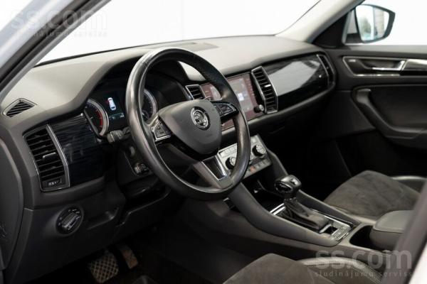 Белый Шкода Kodiaq 2018 в Рига, объемом двигателя 2.00 л и пробегом 150 тыс. км за 19900 €, фото 6 на AUTOMOTO.COM.LV